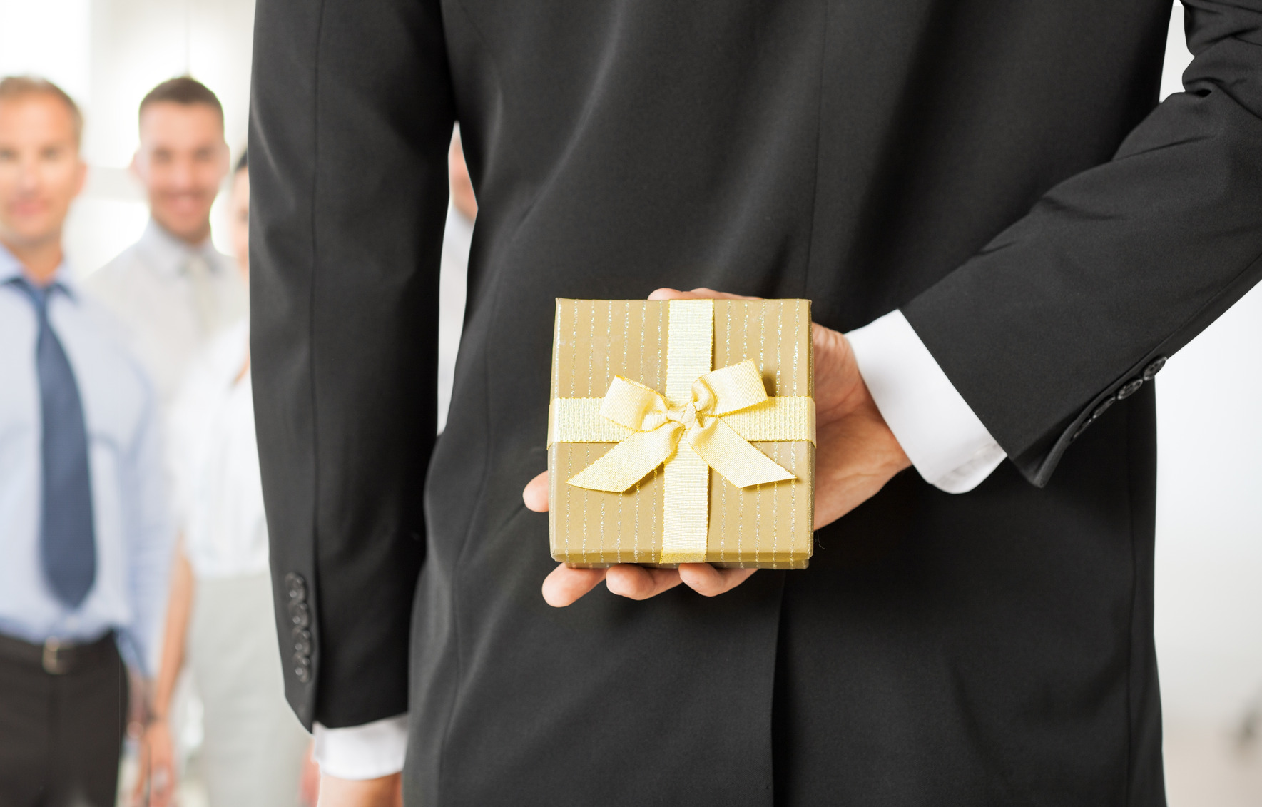 3 Steps to Easy Holiday Corporate Gift Giving | Superior Business Solutions